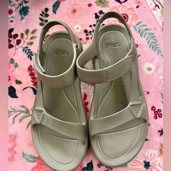 Teva | Shoes | Teva Tan Sandals Comfort Hurricane Drift | Poshmark